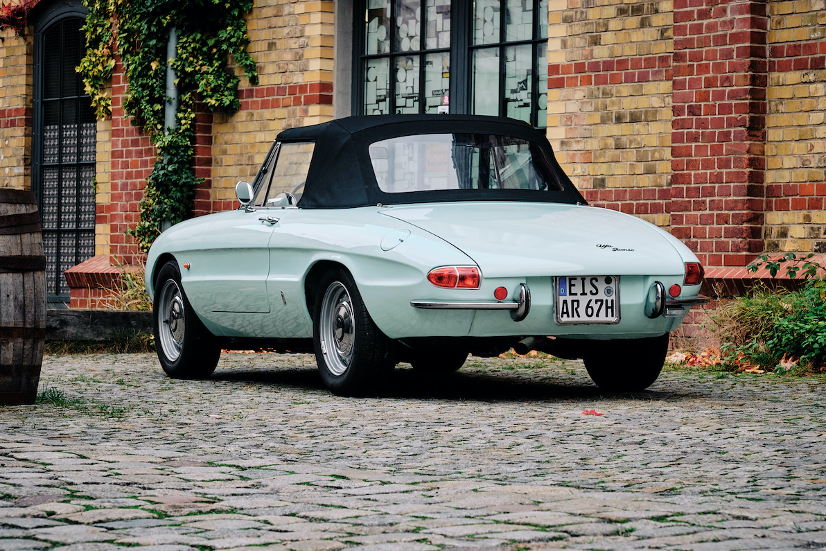 Classic Alfa Romeo | Spider Duetto
