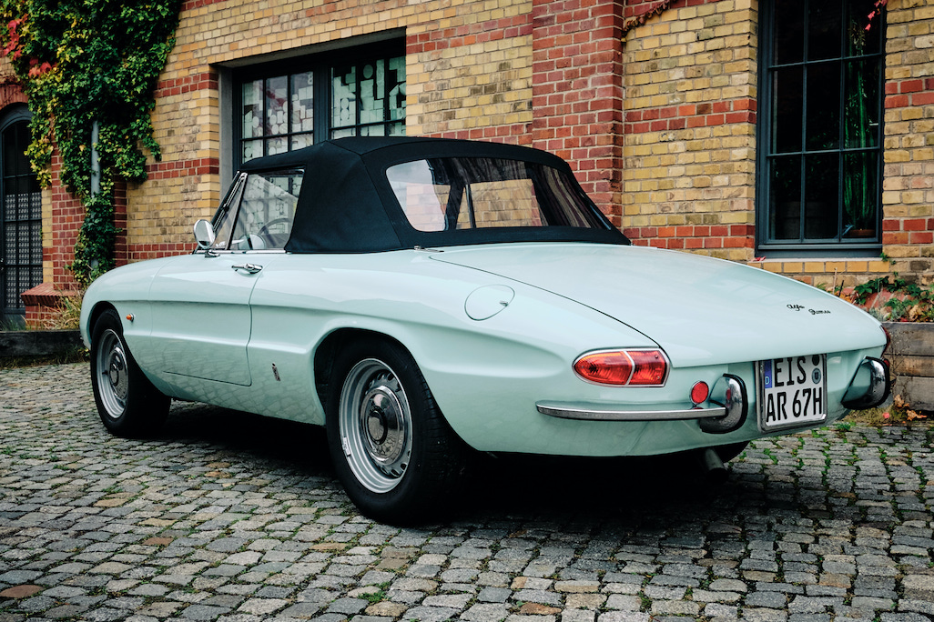 Classic Alfa Romeo | Spider Duetto