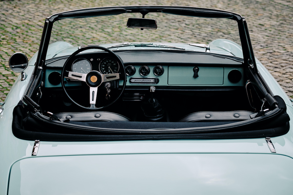Classic Alfa Romeo | Spider Duetto