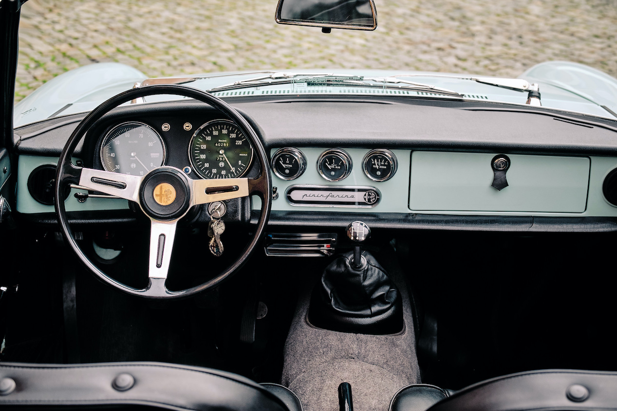 Classic Alfa Romeo | Spider Duetto