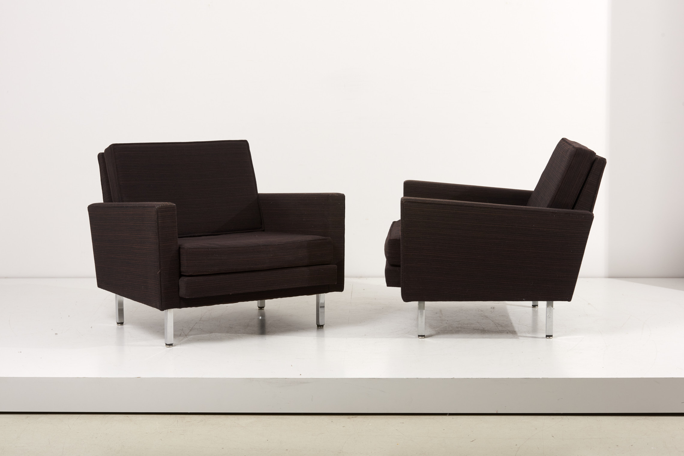 Pair of 5681 Loose Cushion Group Lounge Chairs by George Nelson for ...