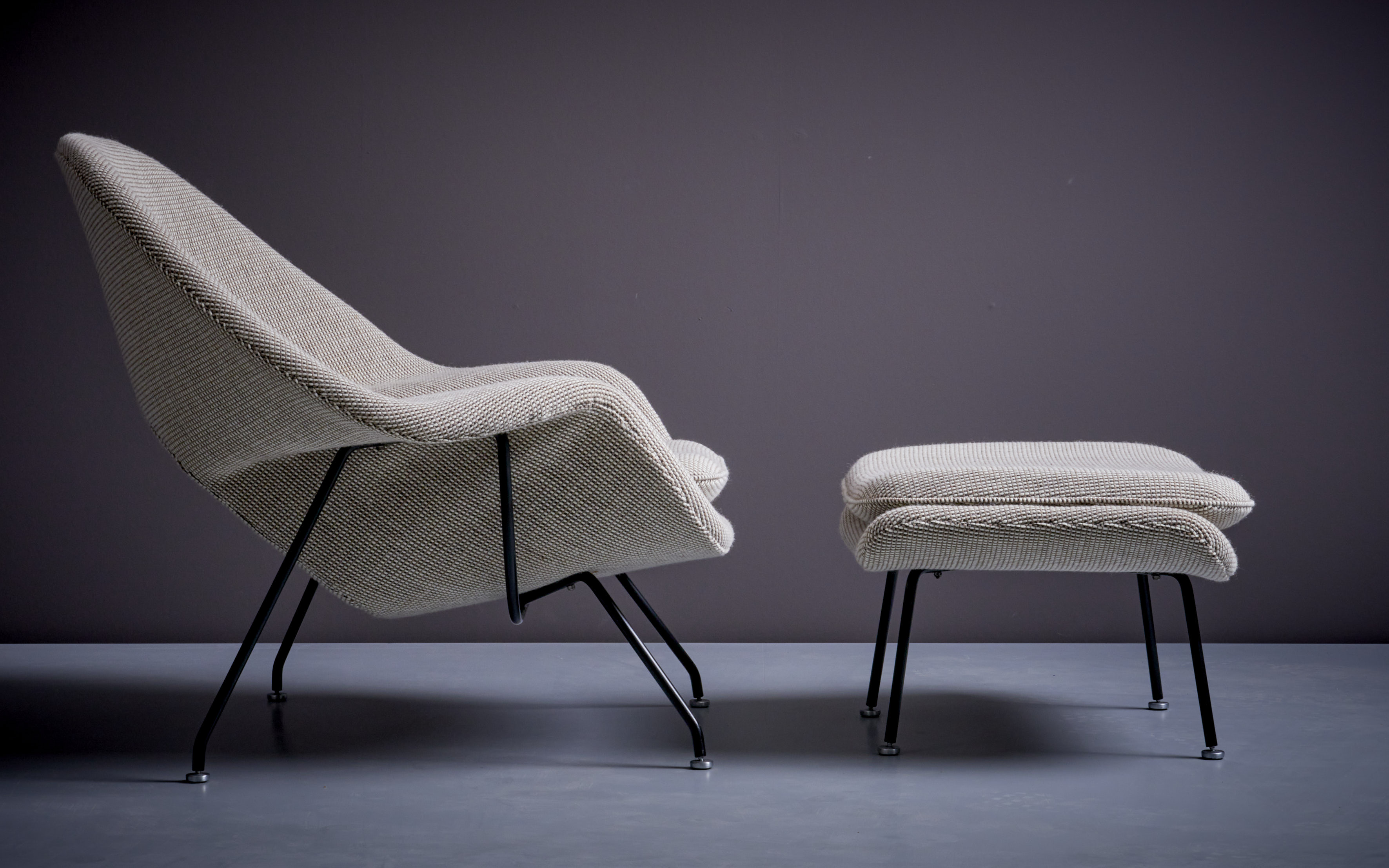 Newly upholstered Set of Eero Saarinen Womb Chair and Ottoman for Knoll
