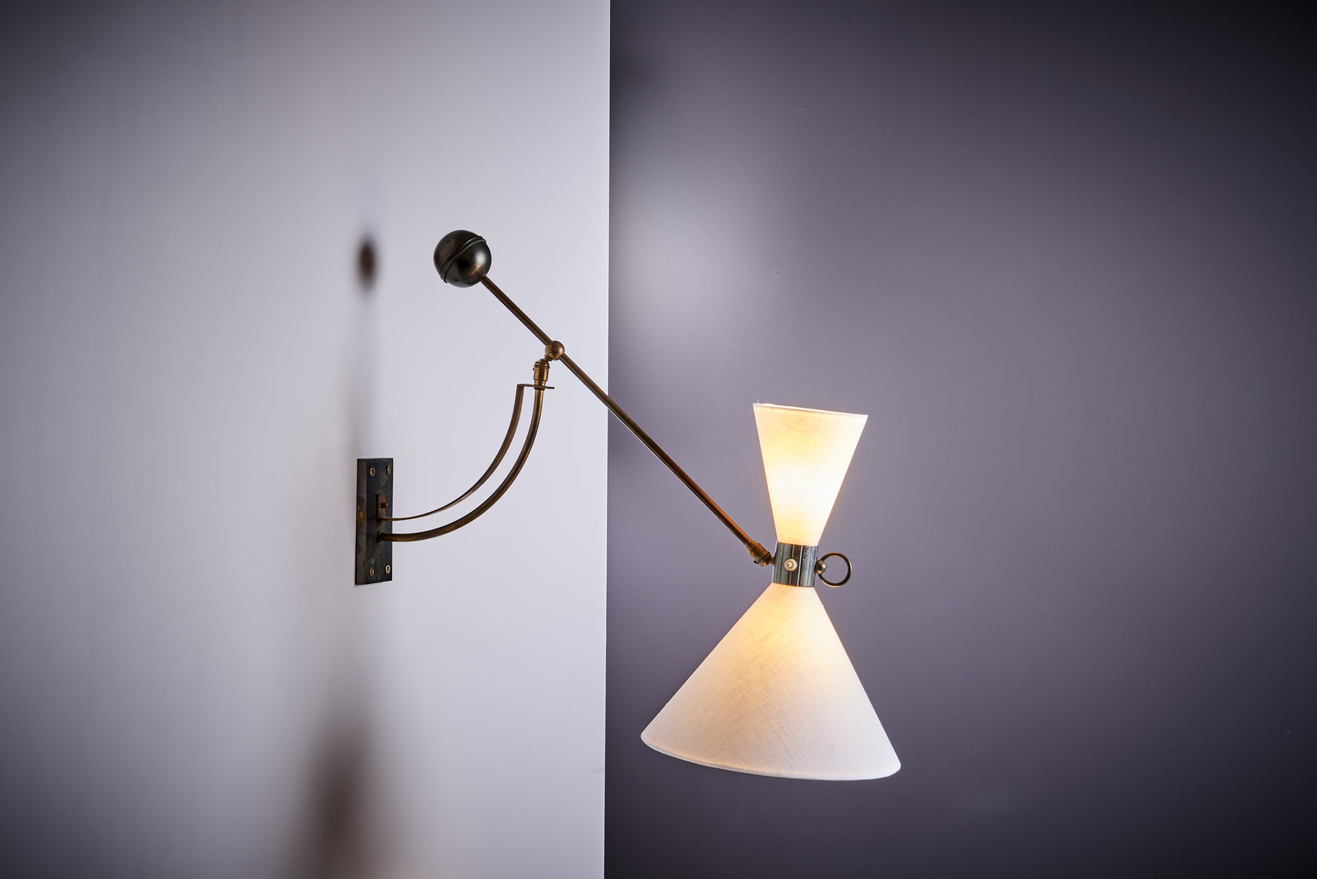 Counterweight Wall Lamp with adjustable height