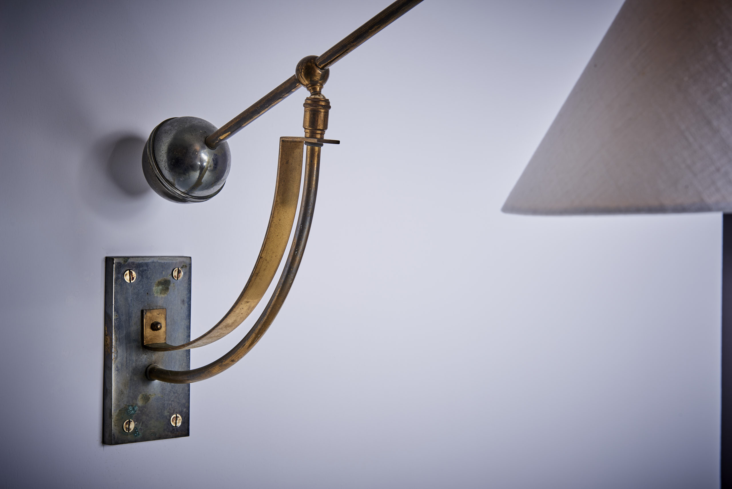 Counterweight Wall Lamp with adjustable height