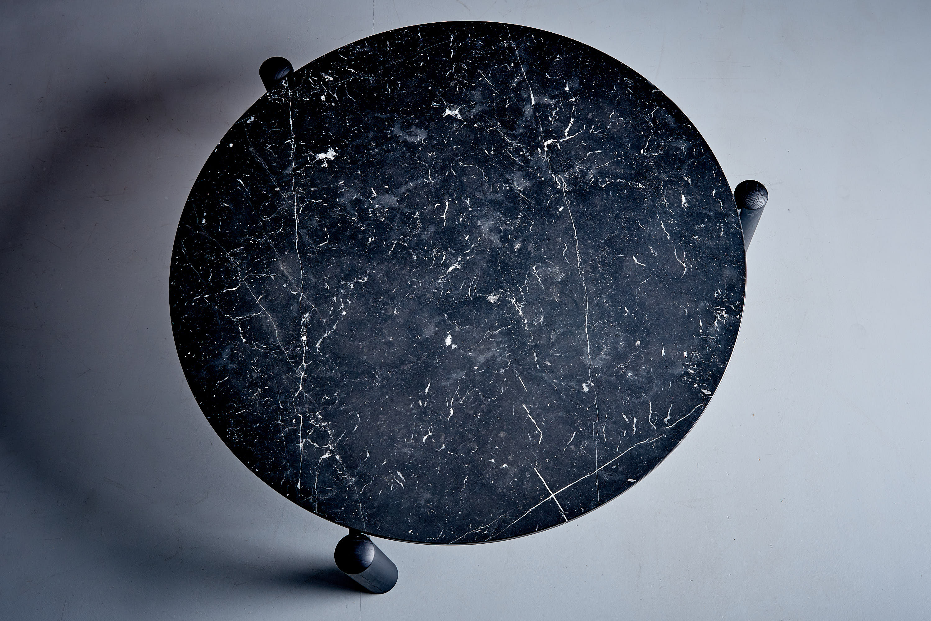 Table à Plateau interchangeable with black Marquiña Marble Top by ...