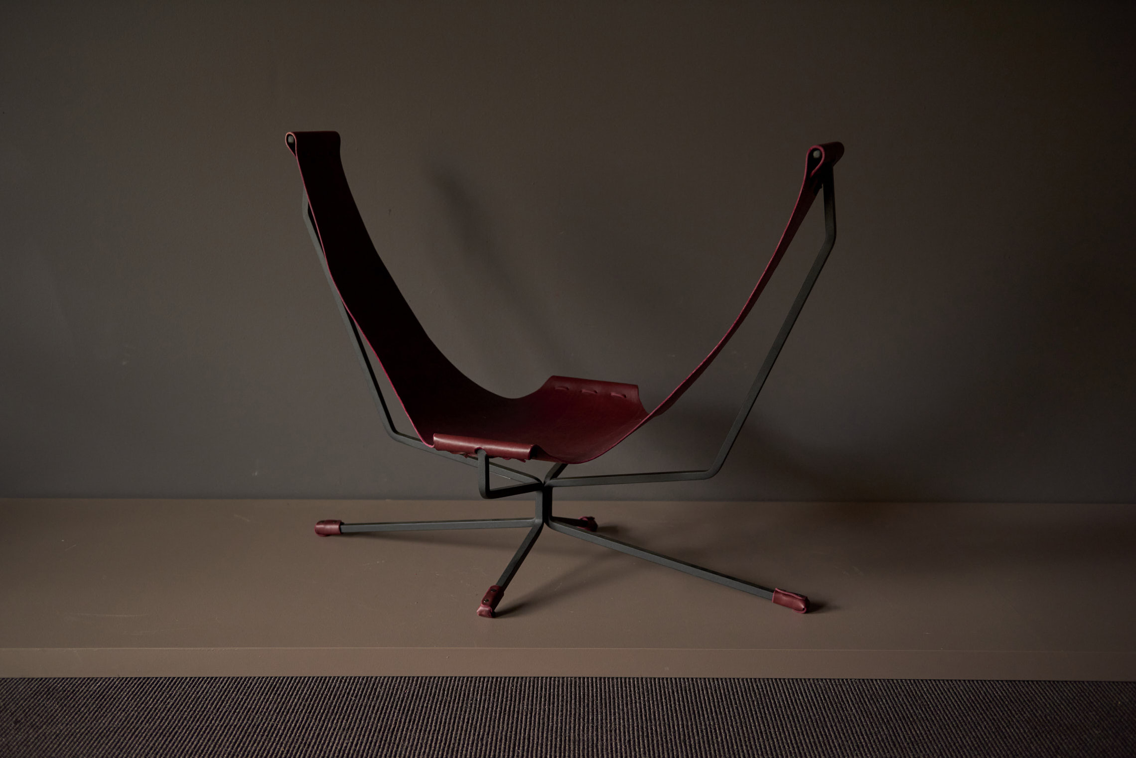 U Chair by Dan Wenger