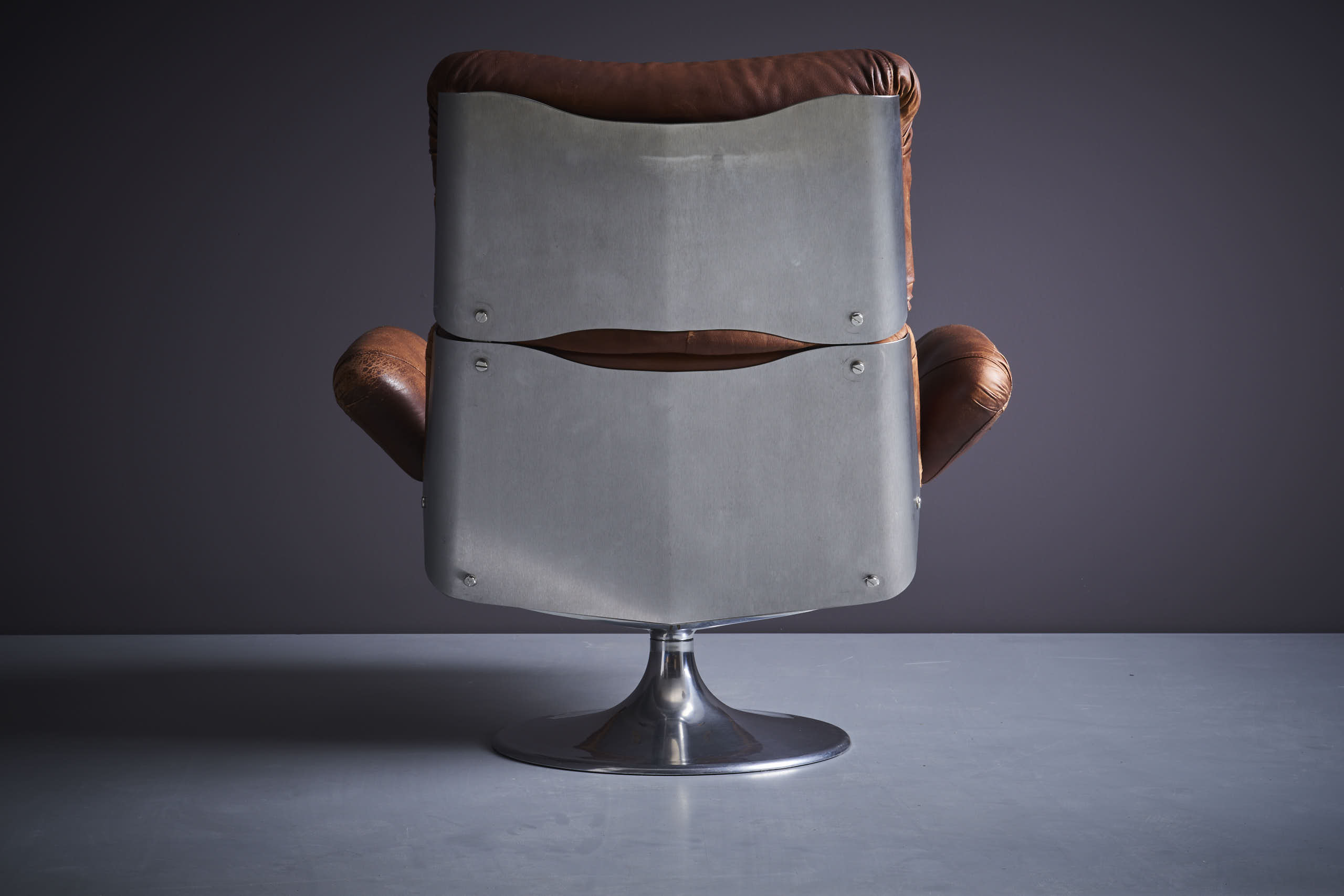 Xavier Feal Lounge Chair with Ottoman