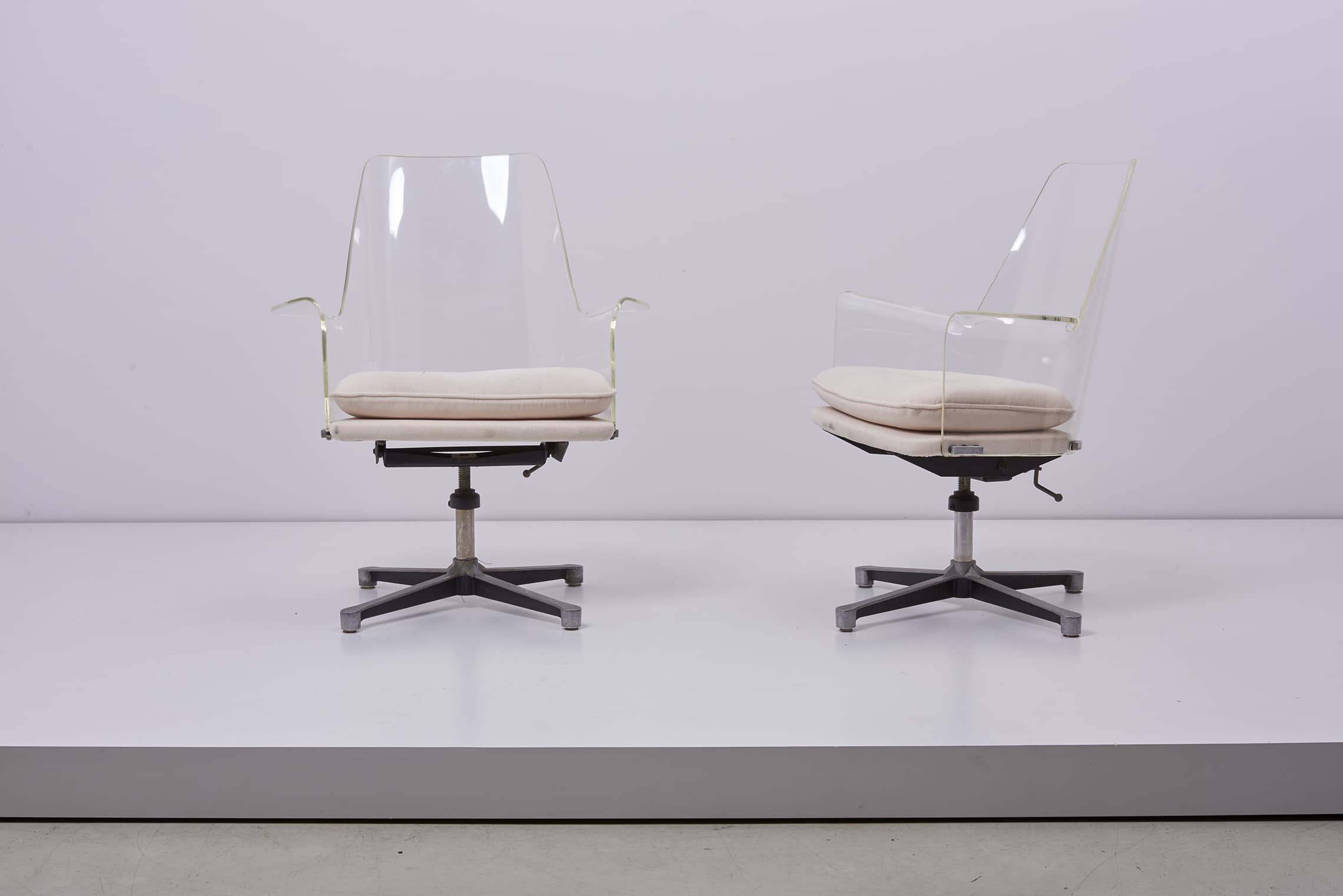 Pair of Swivel Chairs in the Manner of Laverne